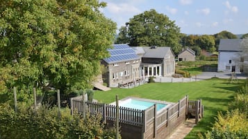 Casa | Piscina | Piscina interna, piscina externa