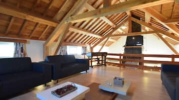 Casa | Área de estar | Lareira