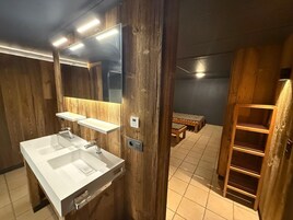 Chalé | Casa de banho | Um polibã 