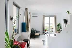 Loft, sacada (BES #11) | Sala de estar | TV de tela plana