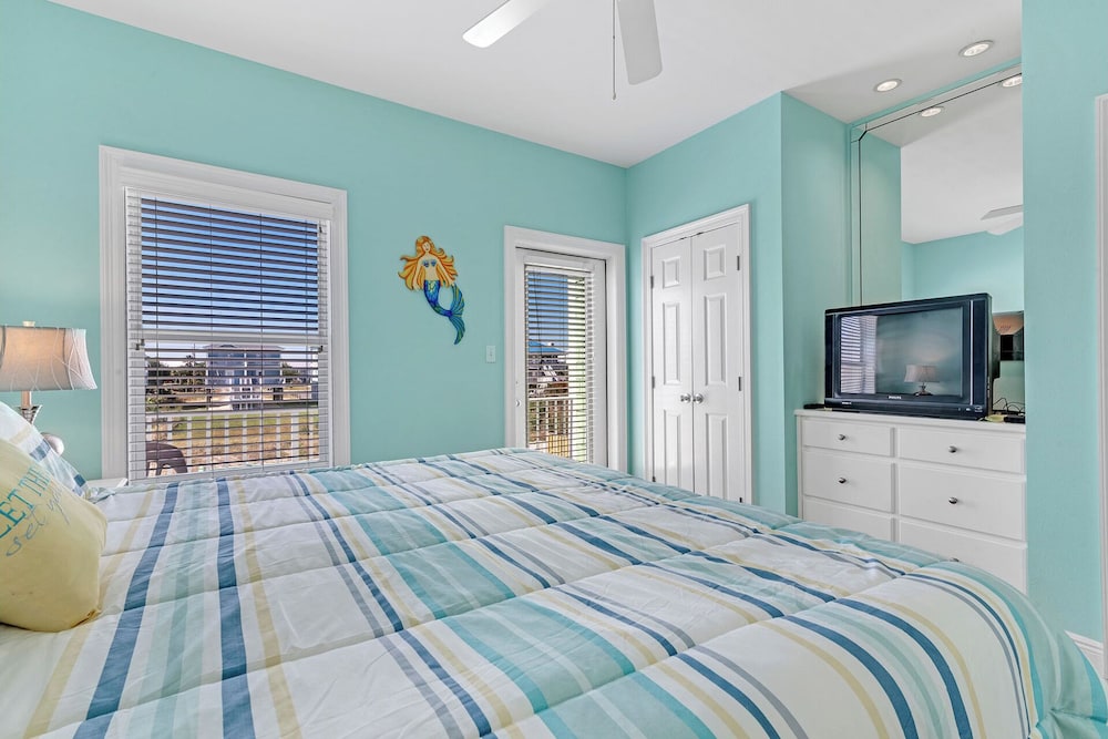 Shells, West. 6br Beachview. Big Pool. Large Balconies! Great Deal. Nice! Slps 20. - Gulf Shores, AL