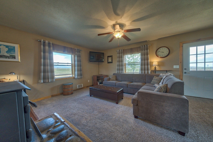 Newer Cozy Cabin; Private & Under 10 Minutes To Cody! - Wyoming