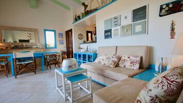 Villa, 3 quartos | Sala de estar | TV de ecrã plano