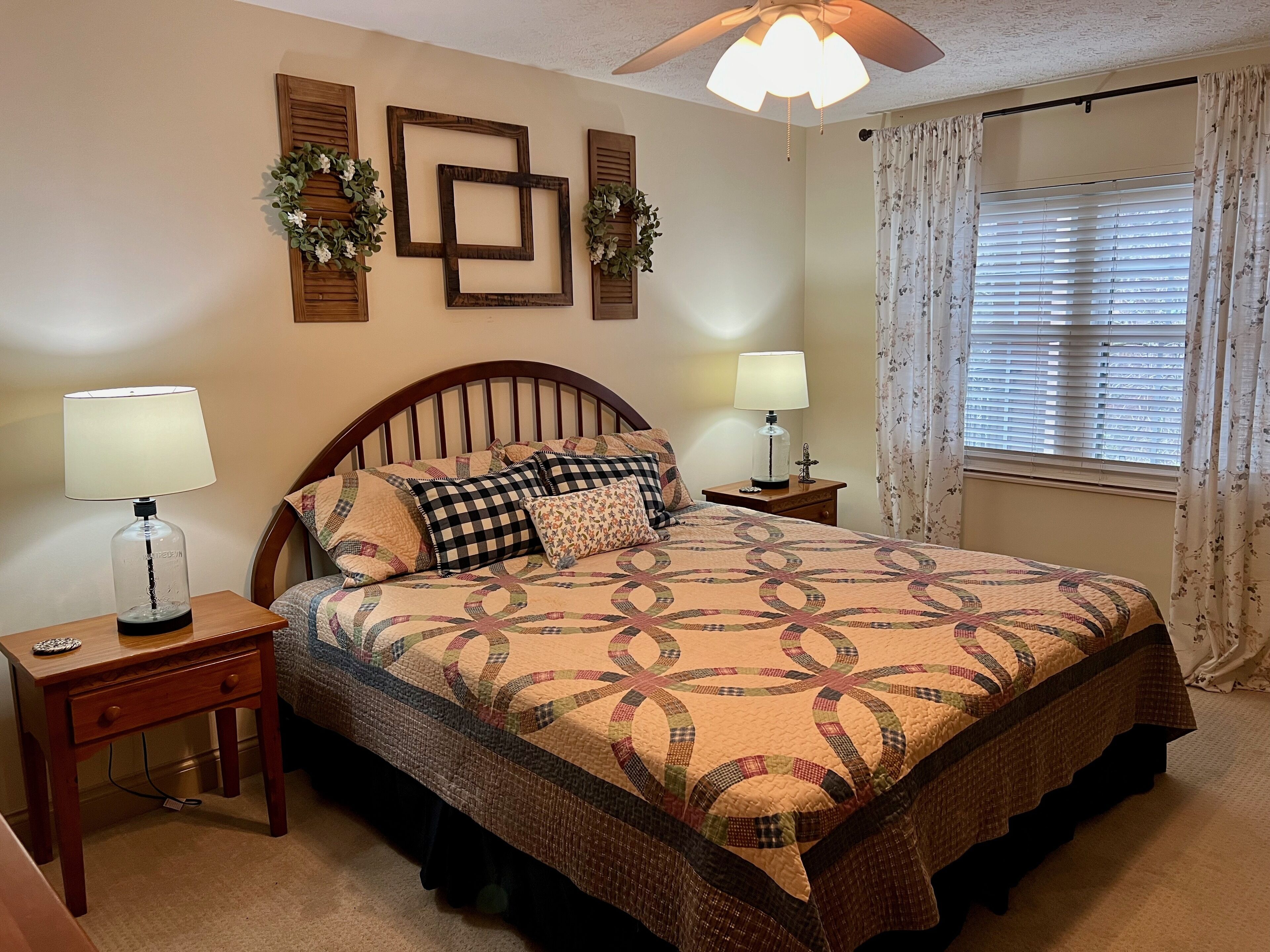 Convenient Creekside Condo With Large Wrap Around Balcony, Close To Everything! - Great Smoky Mountains National Park