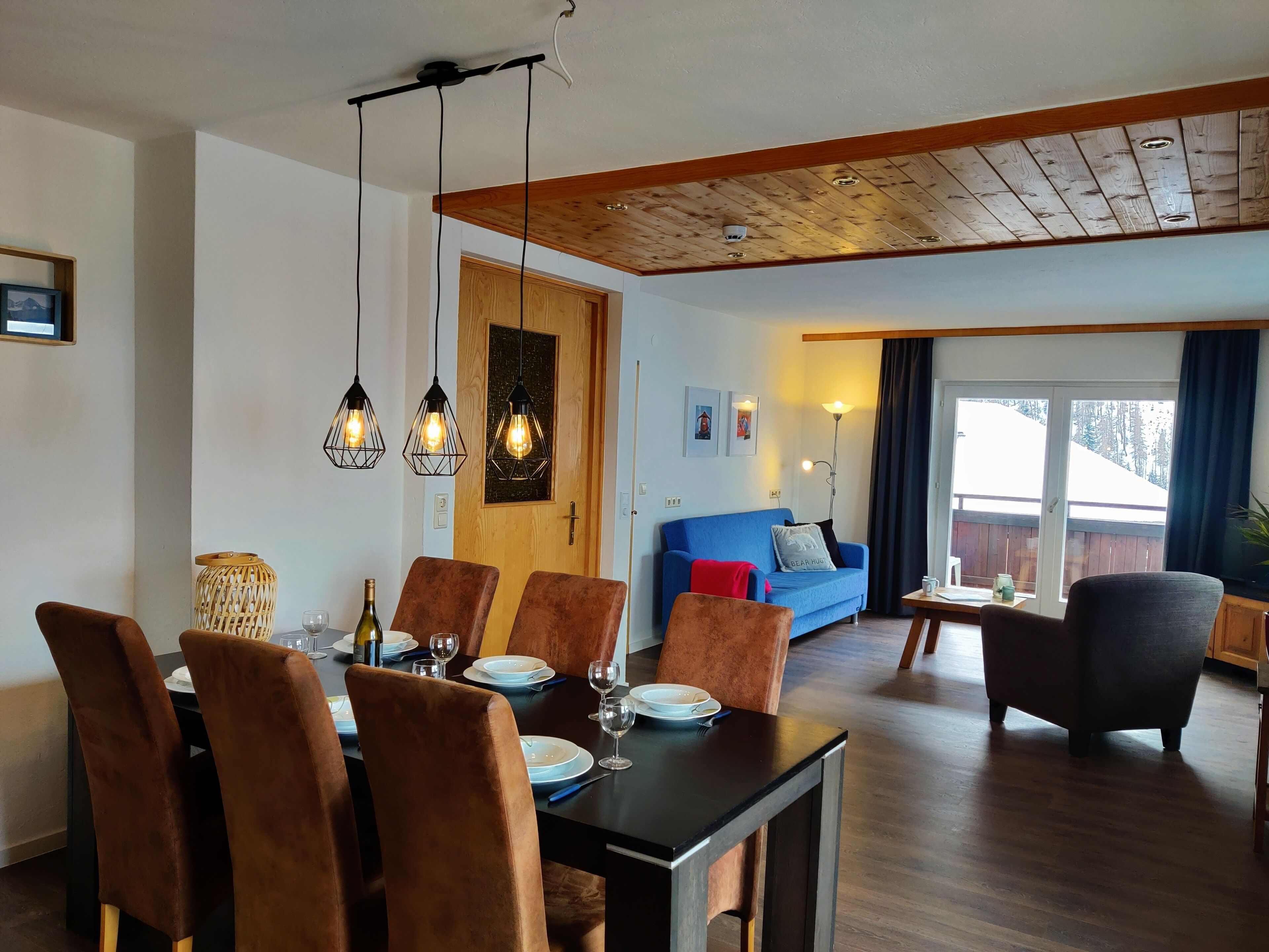 Apartamento conforto, 3 quartos, sacada, vista para a montanha | Área de estar | Brinquedos