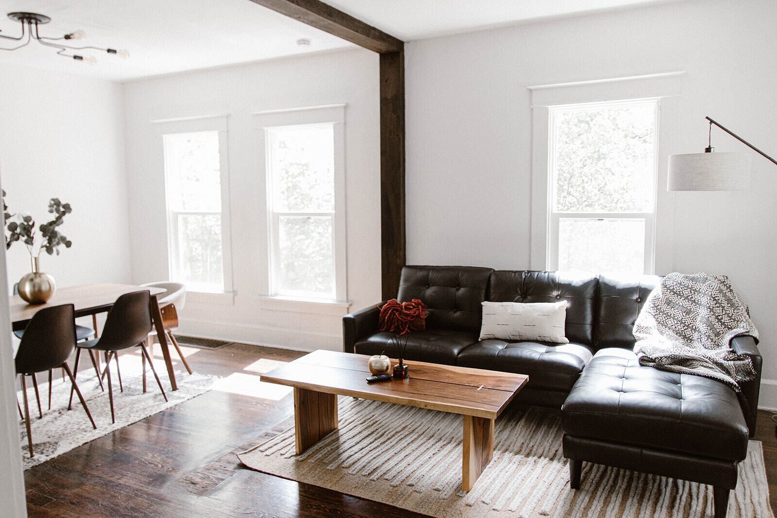 Charming Kalamazoo Bungalow-5 Min From Downtown - Kalamazoo, MI