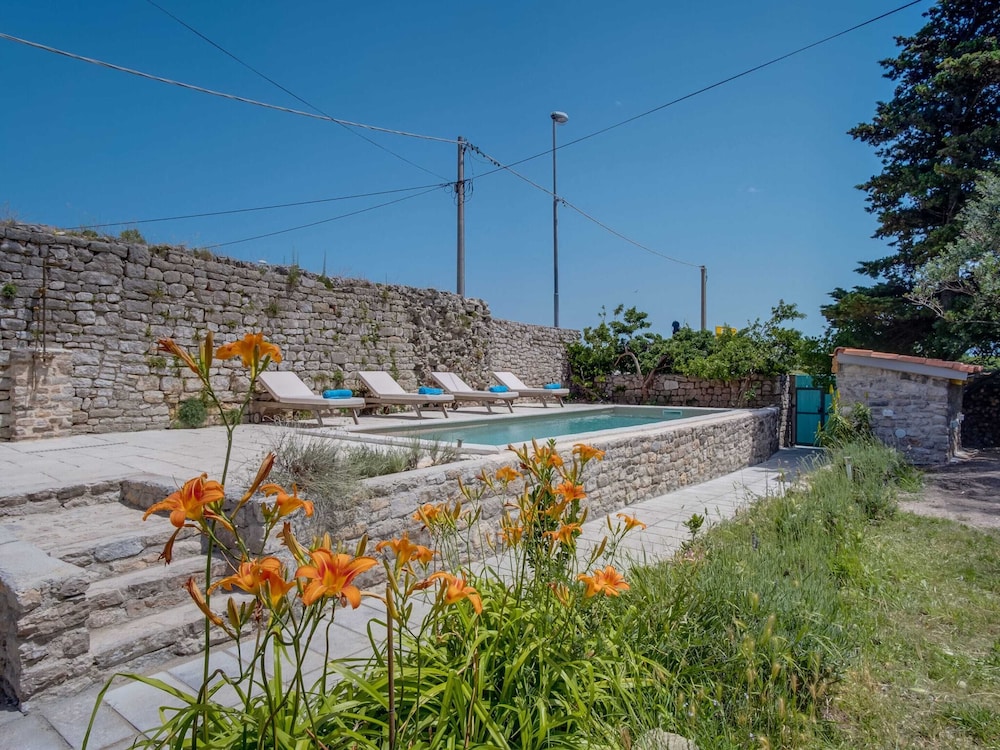 Villa On The Croatian Islands With A Seaview - Neresine