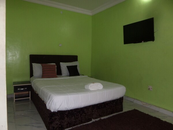 Ikeja Transit Hotel Iyala - Lagos, Nigeria