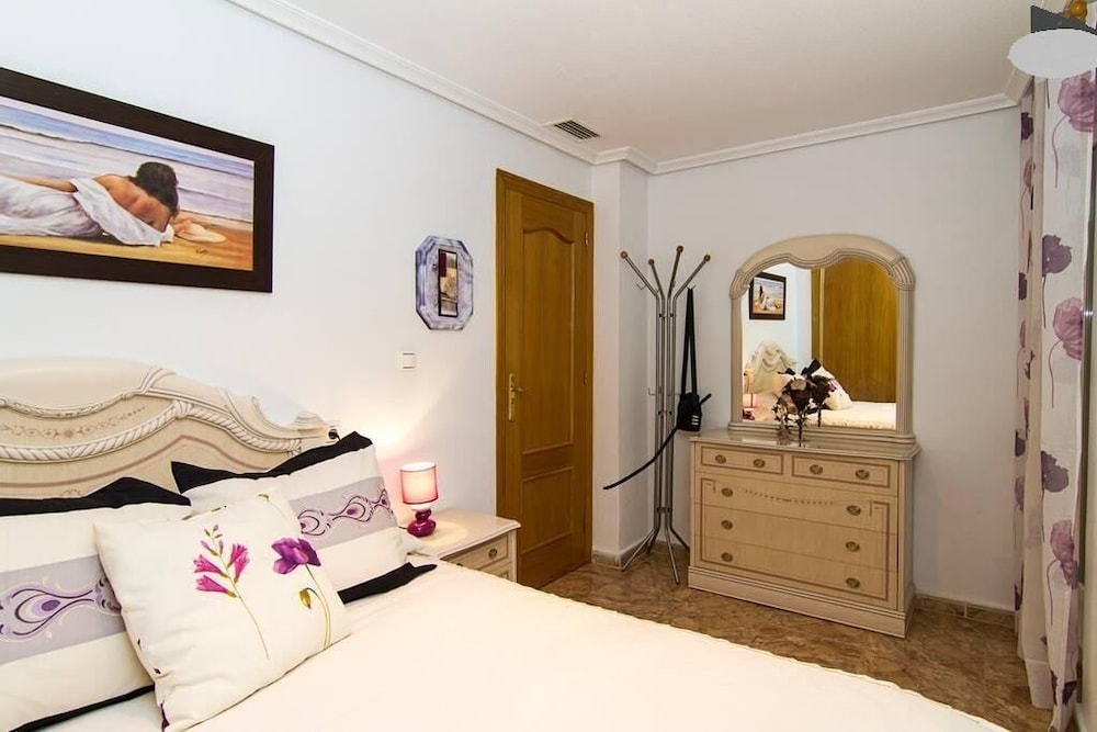 Holiday Apartment Torrevieja For 1 - 4 Persons With 3 Bedrooms - Holiday Apartment In One Or Multi-f - Los Montesinos