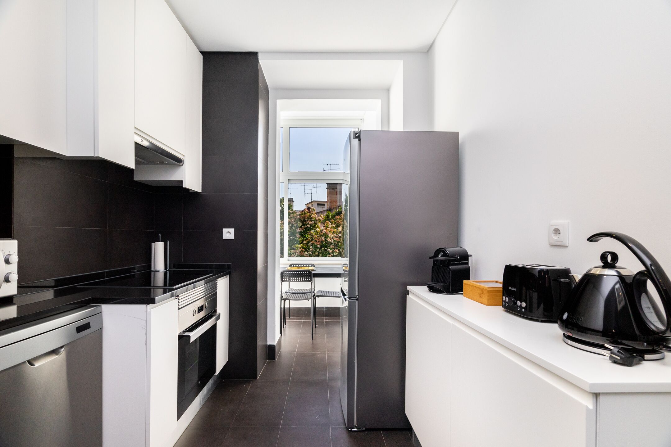 Apartamento, 4 quartos, não fumadores | Cozinha privada | Um frigorífico/congelador grande, um micro-ondas, um forno 