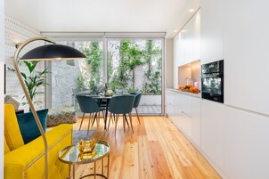 Apartamento, 1 quarto, não fumadores | Sala | TV de ecrã plano 