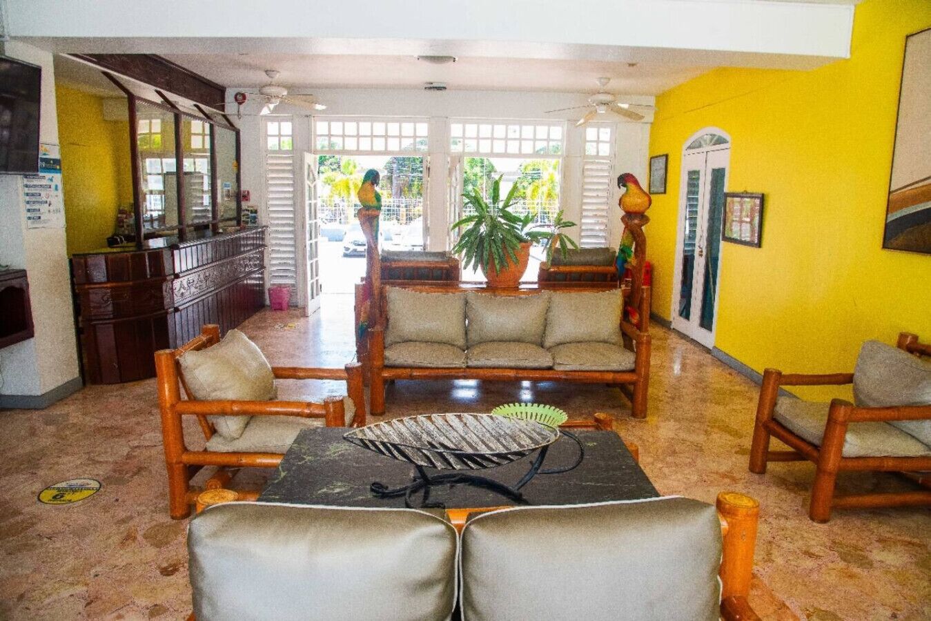 Sunflower Serenade Apartment @ Sandcastles Resort - Ocho Ríos