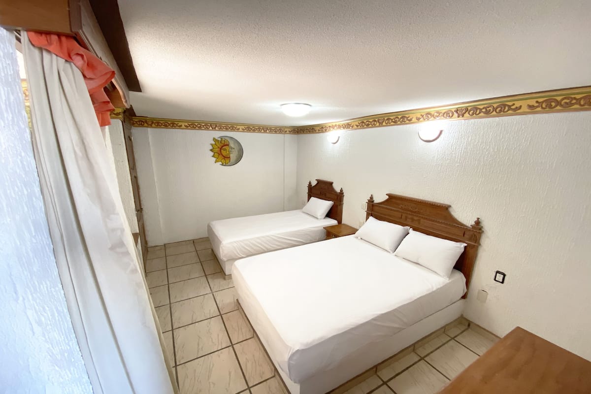 Quarto triplo standard (1 Double Bed) | Roupa de cama
