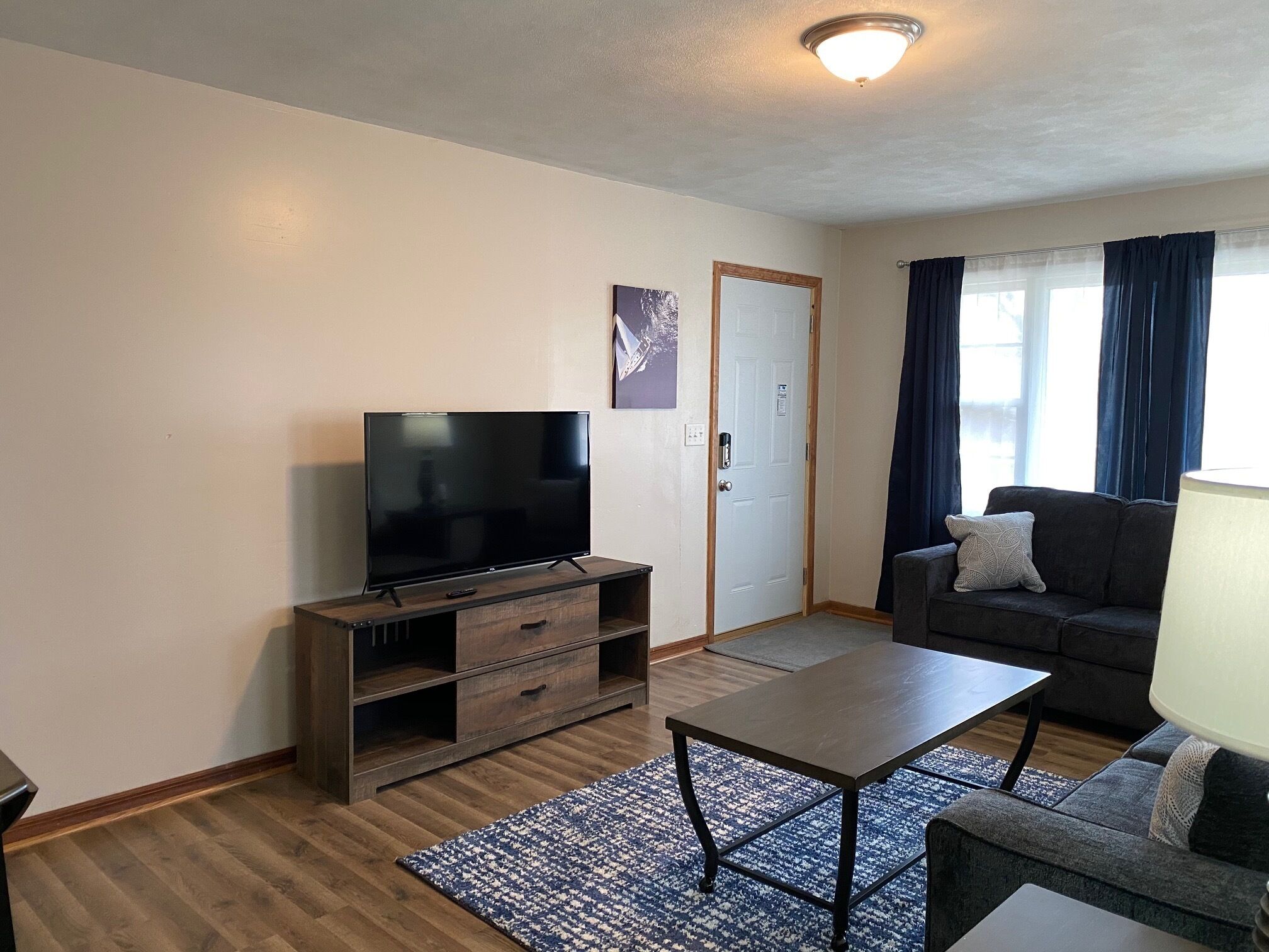 Nicely Appointed Budget Stay In Rockford - Rockford, IL