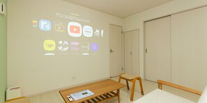 Casa (A) | Sala de estar | TV de tela plana