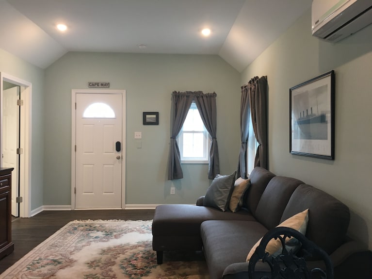 Bay Front Cottage In Historic Townbank - Poverty Beach, NJ