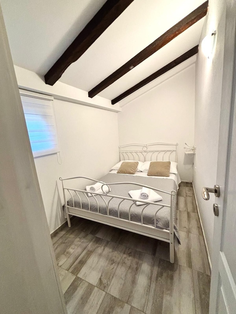 Maison De Vacances Posedarje Pour 1 - 8 Personnes Avec 4 Chambres à Coucher - Maison De Vacances - Croatie