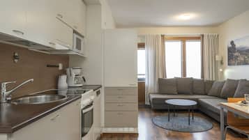 RukaSuites 55, Sauna | Cozinha privada | Um frigorífico, um micro-ondas, um forno, uma placa de cozinha