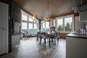 PyhäLinna 93, Sauna | Opções para refeição no quarto