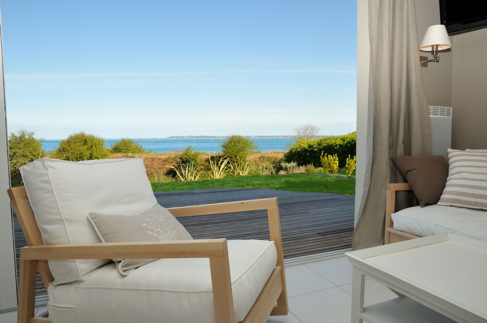 Villa With Sea View And Heated Pool (In Season) - Roscoff