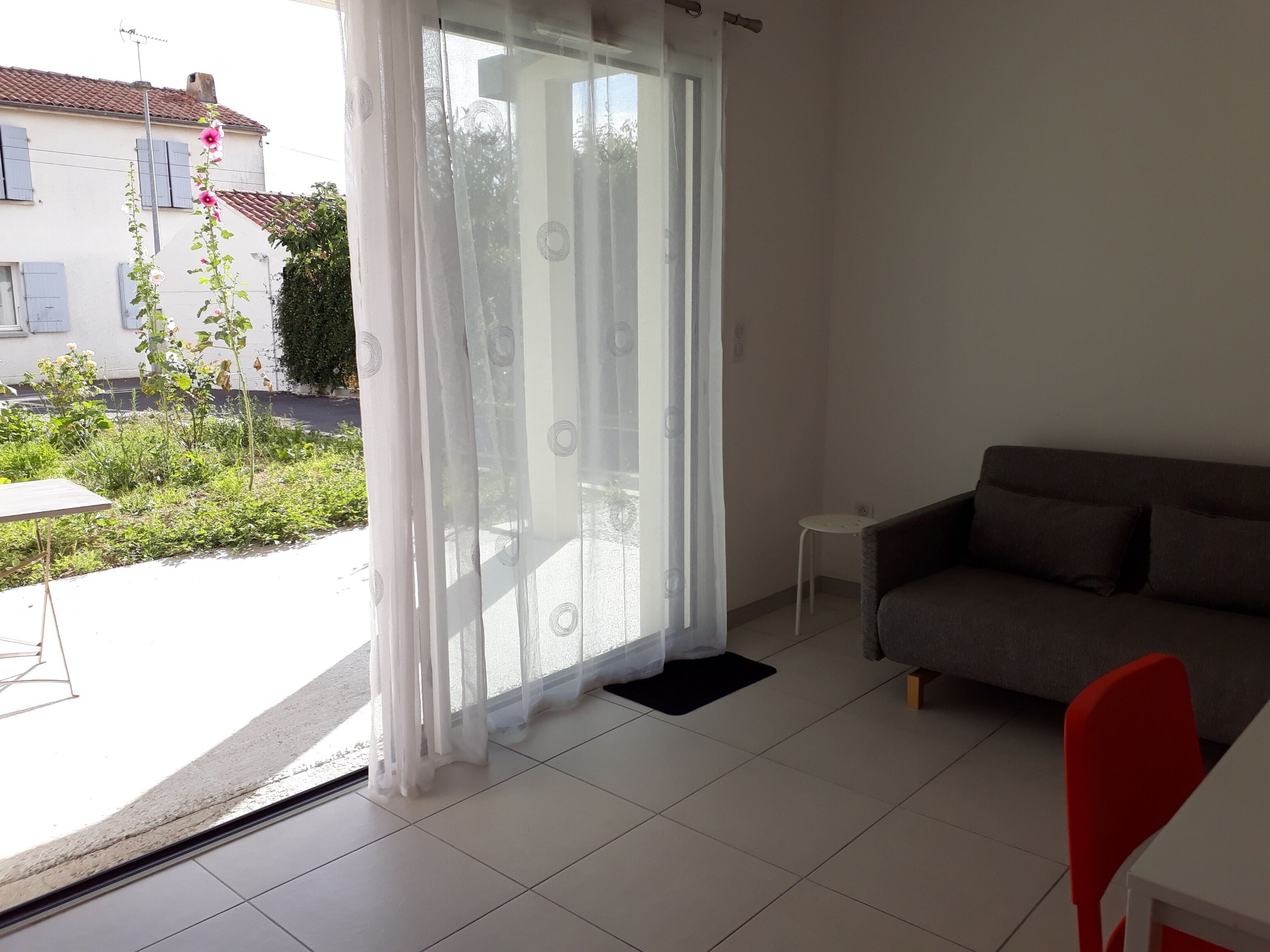 Nouveau: Rez-de-jardin Neuf Avec Terrasse Et Parking à 10min Du Centre Ville - Aytré