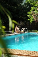 Piscina externa sazonal