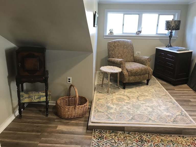 Explore Pittsburgh From A Modern, Hip Bungalow - Pennsylvania