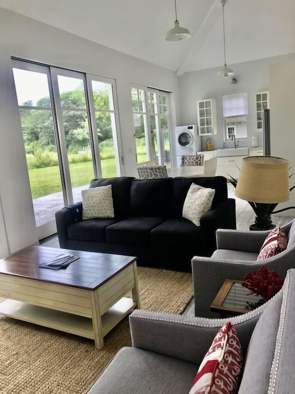 Waterfront Pool Cottage Watch Hill Misquamicut Westerly Beaches - Rhode Island