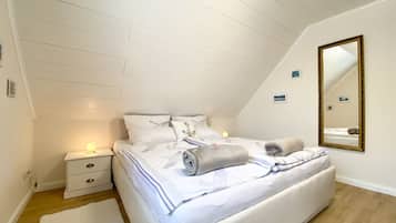 Apartamento luxo, banheiro privativo, vista para o jardim (Garten-1Schlafzimmer-DG) | 1 quarto