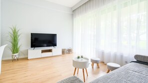 Apartamento (11 ul. Na Mierzei 2A) | Sala de estar | TV de ecrã plano 