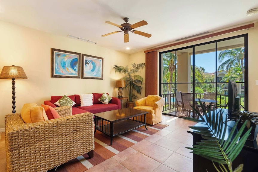 Luxe! Impressively Designed 2nd-floor Unit In Coco Done In Red And Orange Hues - Playa Hermosa