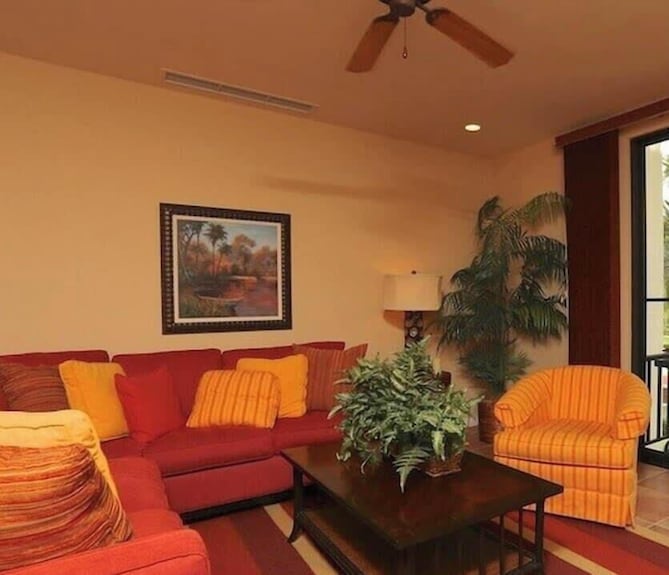 Luxe! Impressively Designed 2nd-floor Unit In Coco Done In Red And Orange Hues - Playa Hermosa