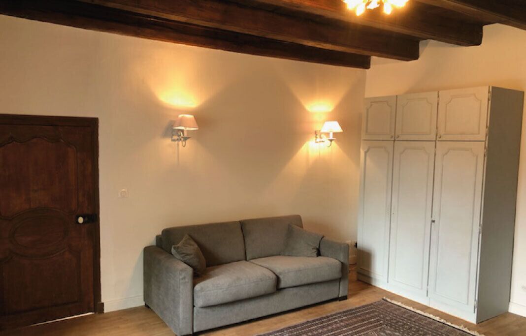 House Facing The Mountain - Mauriac & Puy Mary - Cantal - Sleeps 6 To 8 - Salers