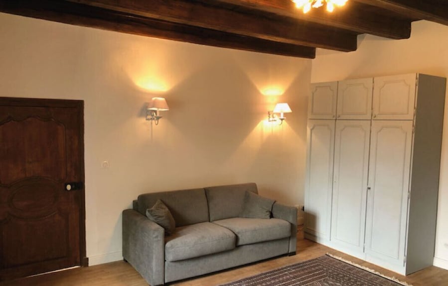 House Facing The Mountain - Mauriac & Puy Mary - Cantal - Sleeps 6 To 8 - Salers