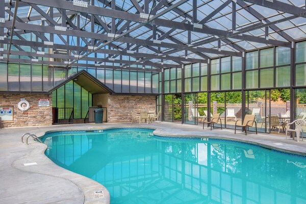 African Safari By Jackson Mountain Rentals - Dollywood, Pigeon Forge