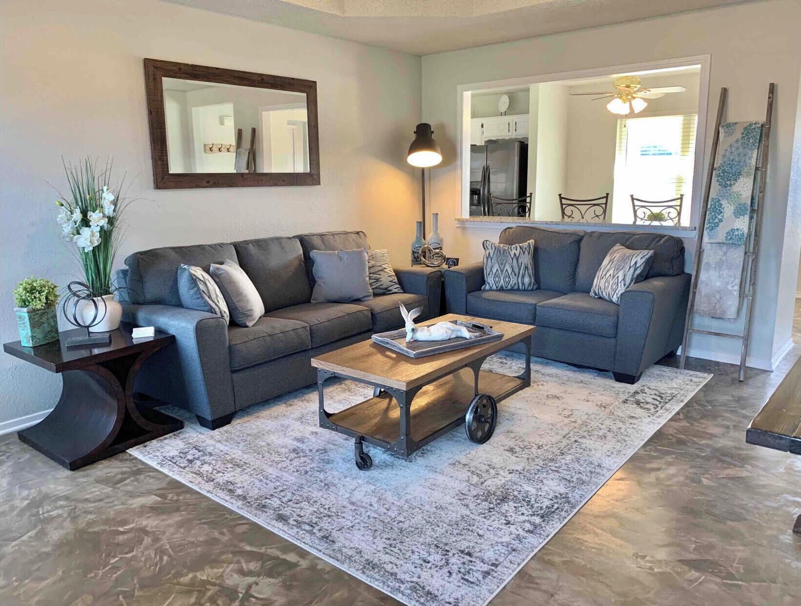 Right Outside Canton And 5 Minutes To Trade Days! - Canton, TX