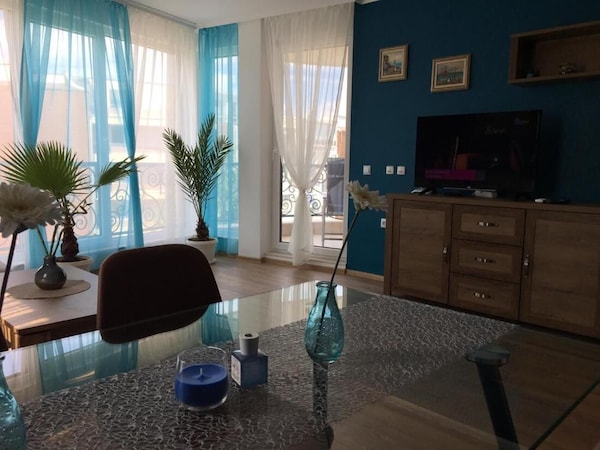 Azur Apartment Deluxe - Chernomorets