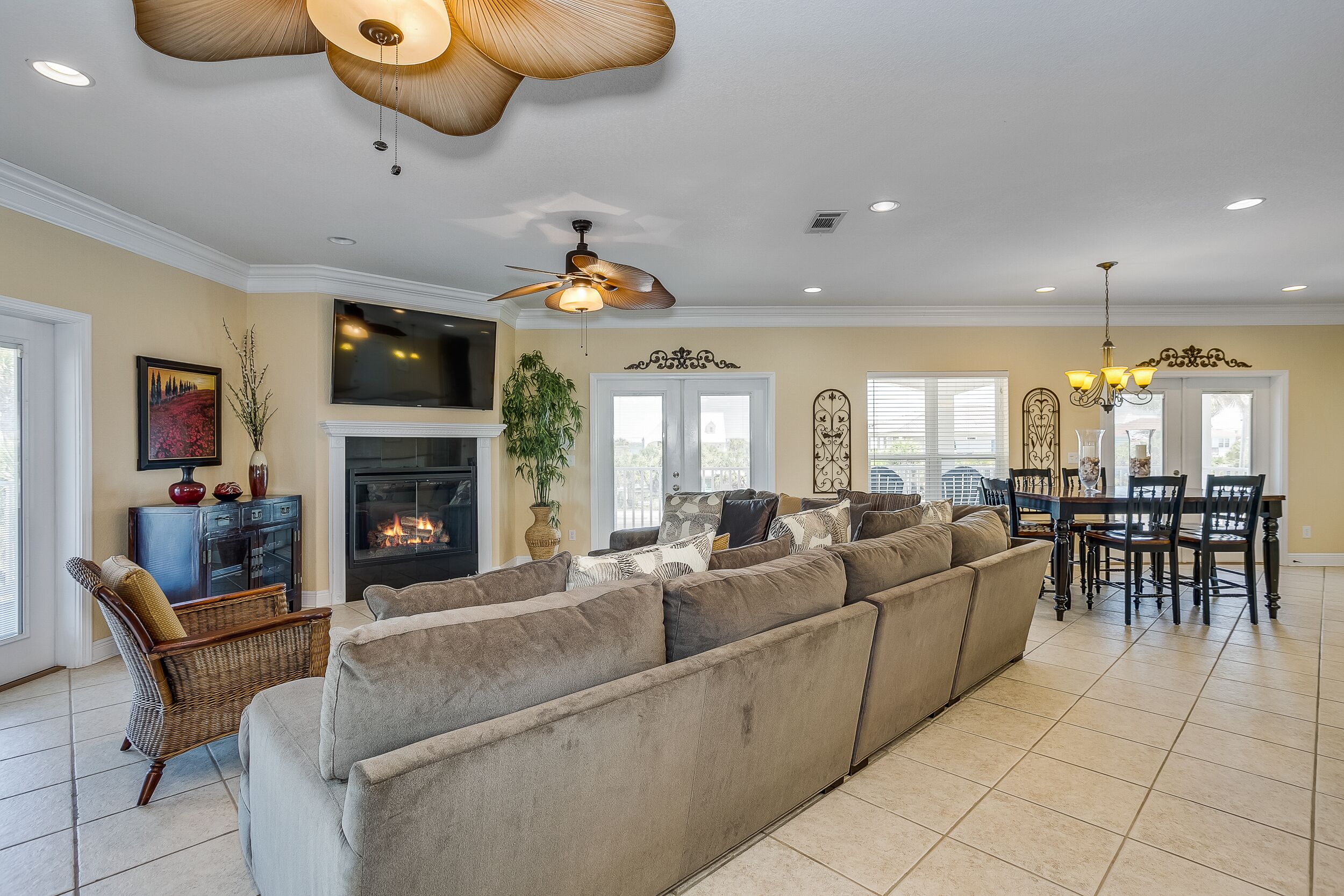 The Perfect Family Vacation Home! Get Your Latitude Adjustment At The Beach! - ペンサコーラ・ビーチ, FL