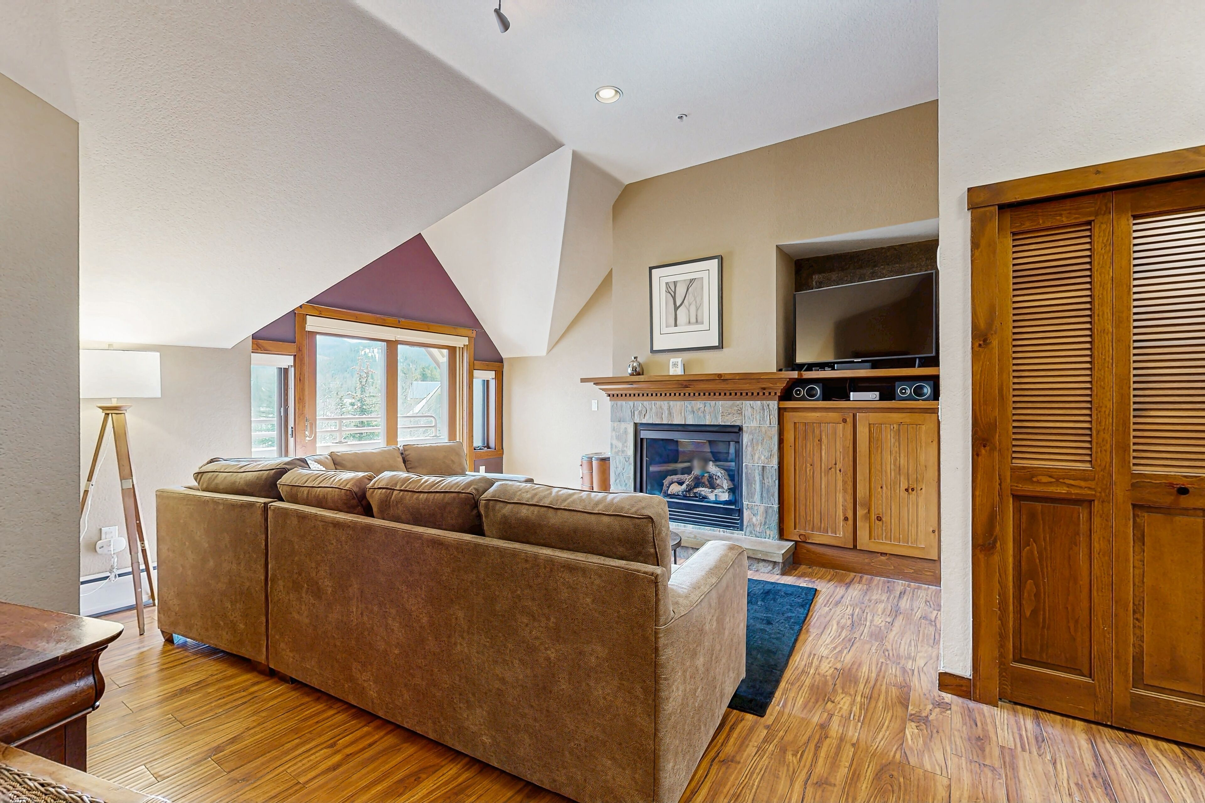 Cozy Condo On Main Street With Hot Tubs, Pool & Gym - Walk To Peak 9 Lifts - Breckenridge, CO