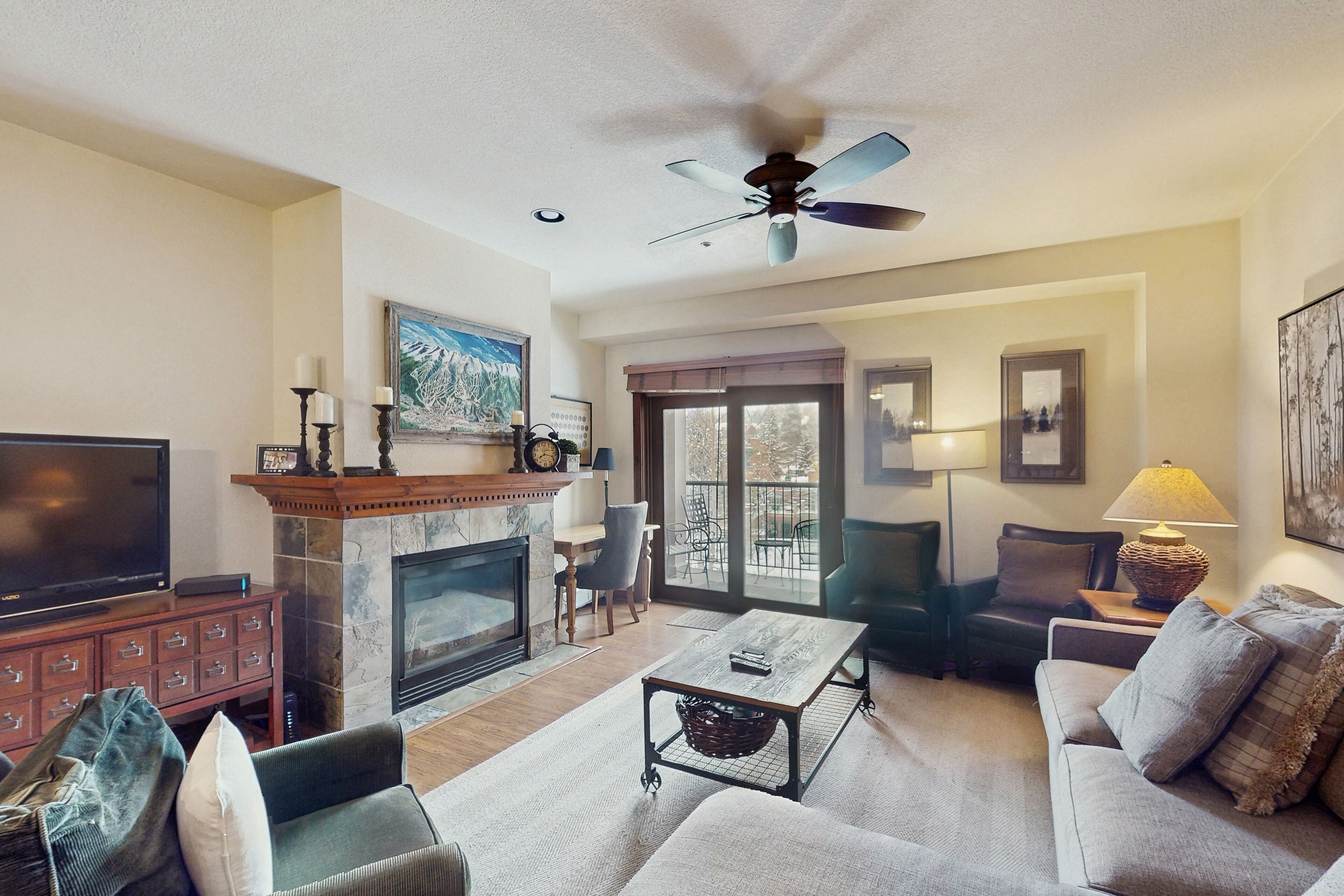 Beautiful Condo In The Heart Of Town With Hot Tubs & Pool - Walk To Lifts - Breckenridge, CO