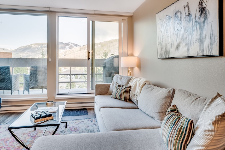 Luxury Condo With Gorgeous Views Of Vail And Ski Slopes - Vail, CO