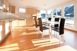 Sala de estar | TV de ecrã plano