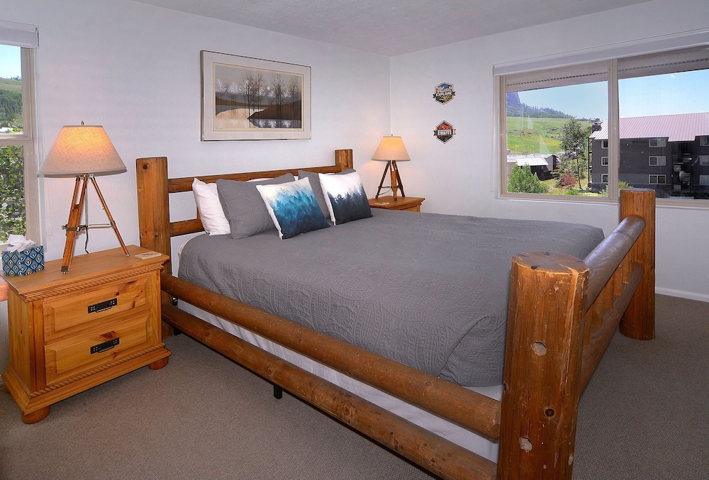 Glacier Lily, Pool, Hot Tub, Shuttle - Crested Butte, CO