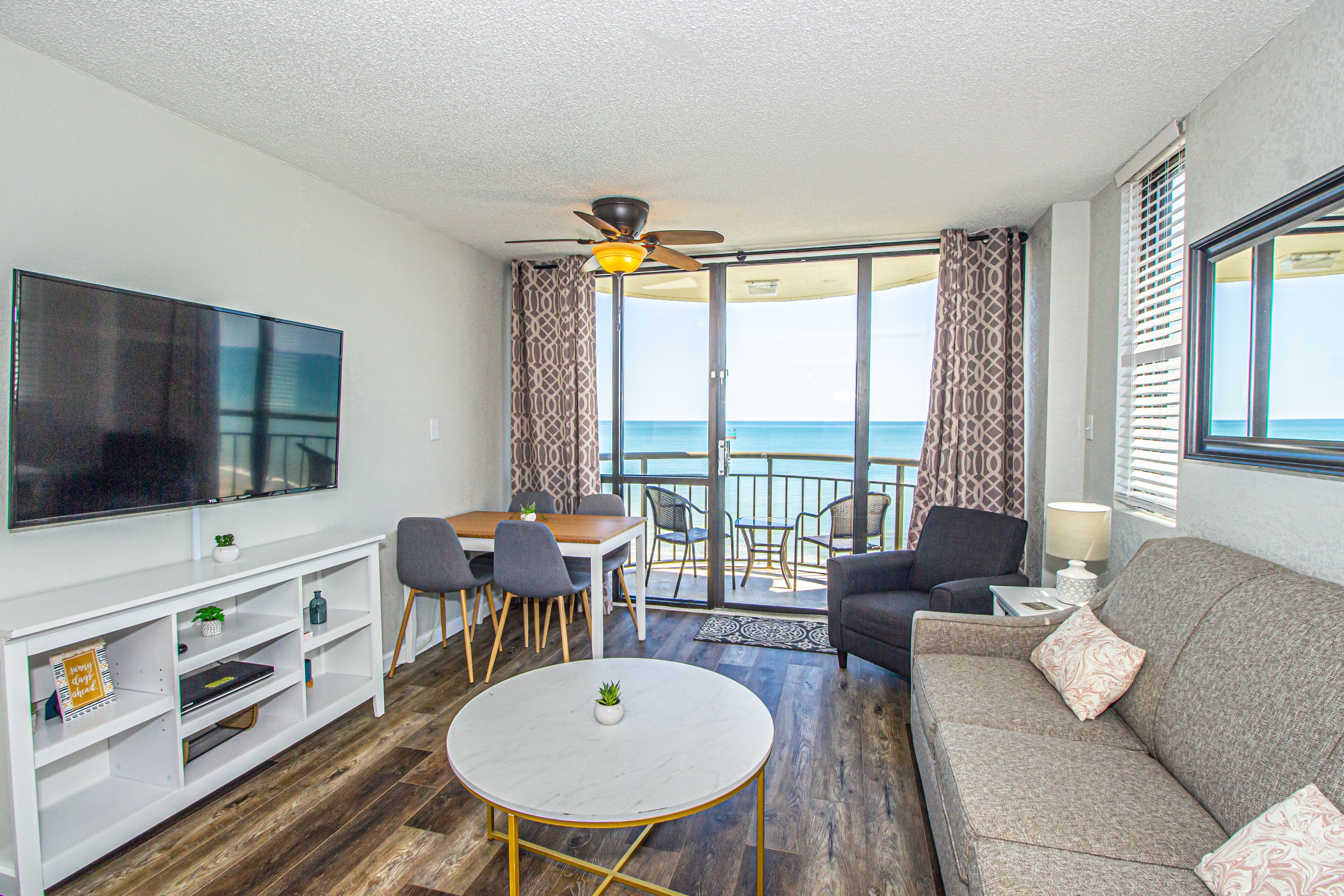 Brand New, Ultra Modern, Ocean Front King Condo With Quartz Counters!