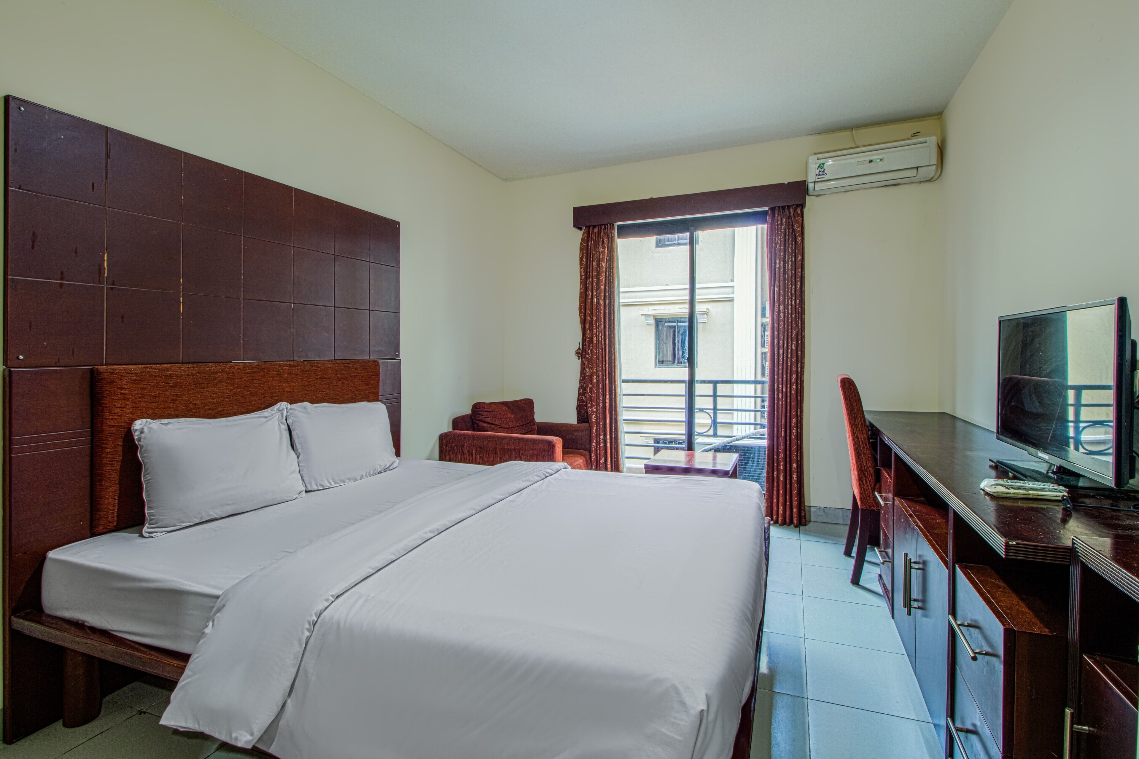 VIP | Secretária, Wi-fi grátis, roupa de cama fornecida 