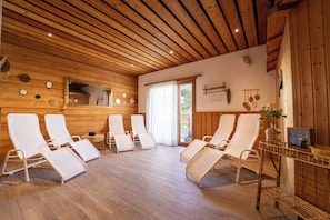 Sauna, banheira de hidromassagem, banho turco, massagens