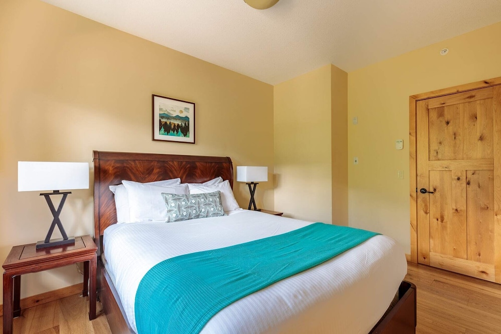 "Spring Creek Serenity" At Rundle Cliffs Lodge - Canmore