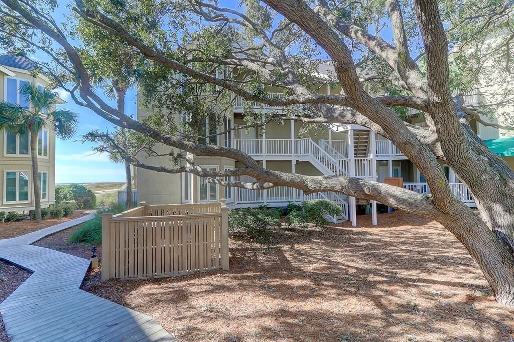 Condo, várias camas (204E Port O Call) | Fachada