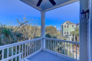 Casa, várias camas (21 Ocean Point) | Sacada