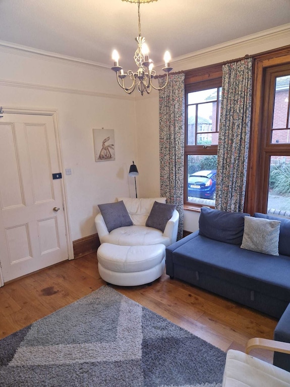 Hereford Falcon House: Spacious 5-bed With Games Room, Sleeps 14 - Hereford